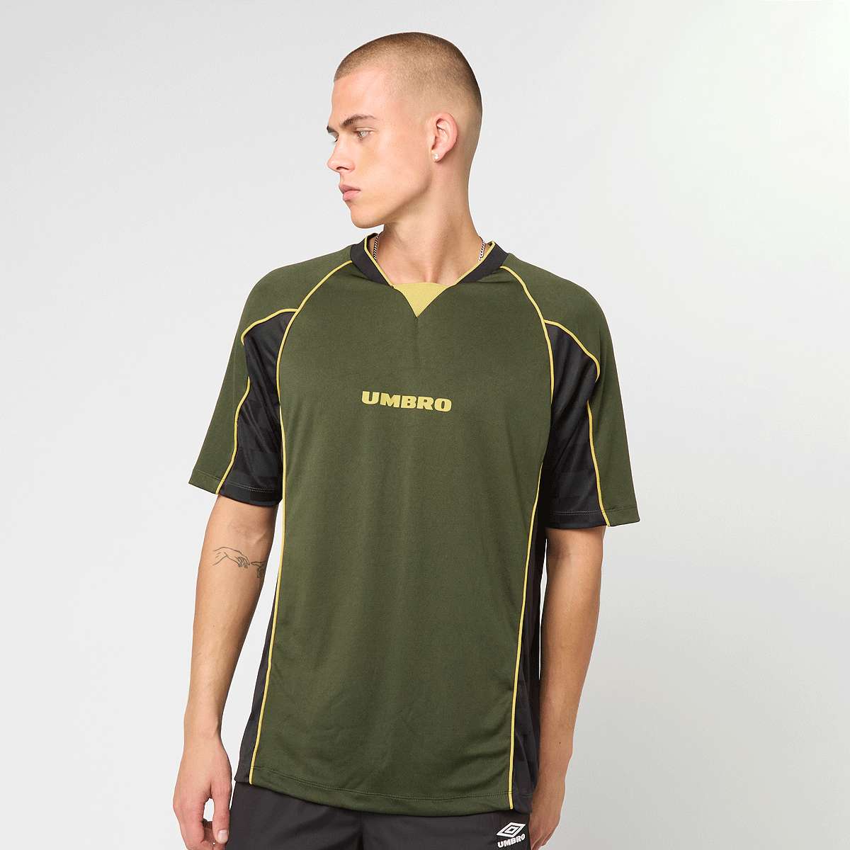 Panelled Raglan Shirt | SNIPES
