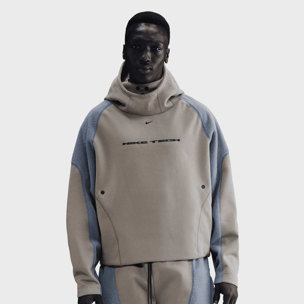 Tech Boreas Oversized Hoodie | SNIPES