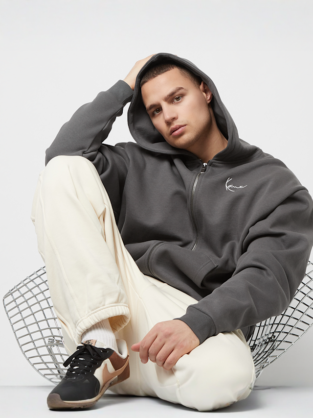 Chest Signature Essential Zip Hoodie | SNIPES
