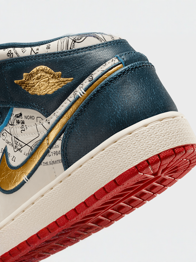 Air Jordan 1 Mid SE (GS) | SNIPES