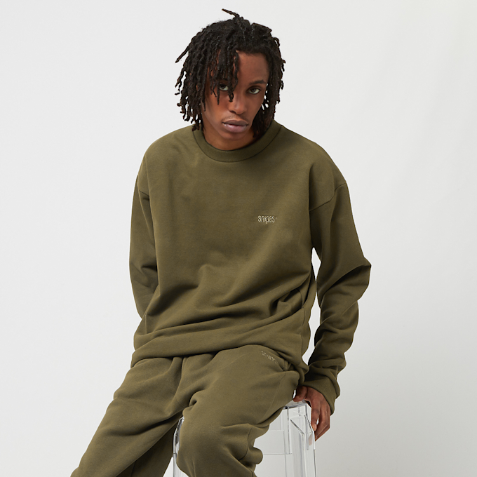 Shop SNIPES Small Logo Essential Crew groen | SNIPES