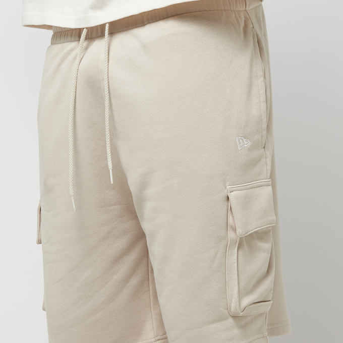 New Era Essentials Cargo Short blanco (60416452)