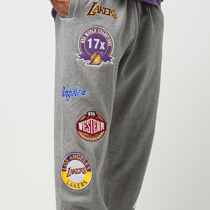 Shop Mitchell & Ness NBA Los Angeles Lakers Pant grijs
