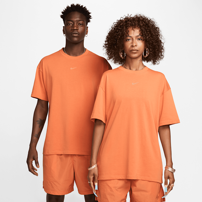 Acquista Nike Nocta M NRG CS TEE SS hot curry/orange trance arancione ...