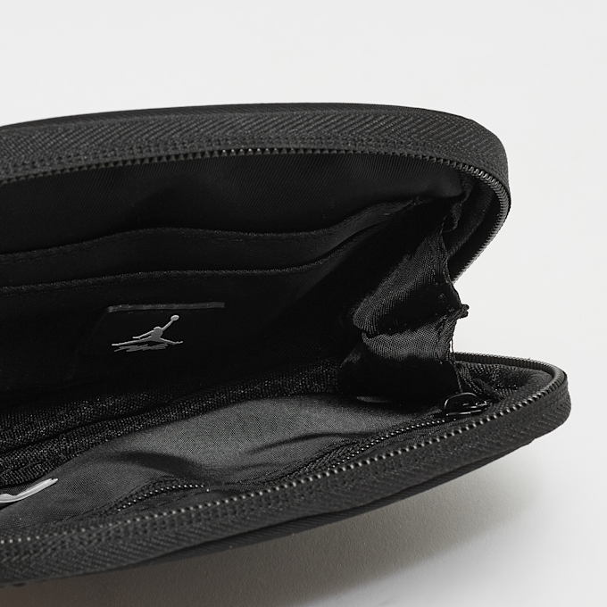 Kup Nike Flight Zip Wallet czarny | SNIPES