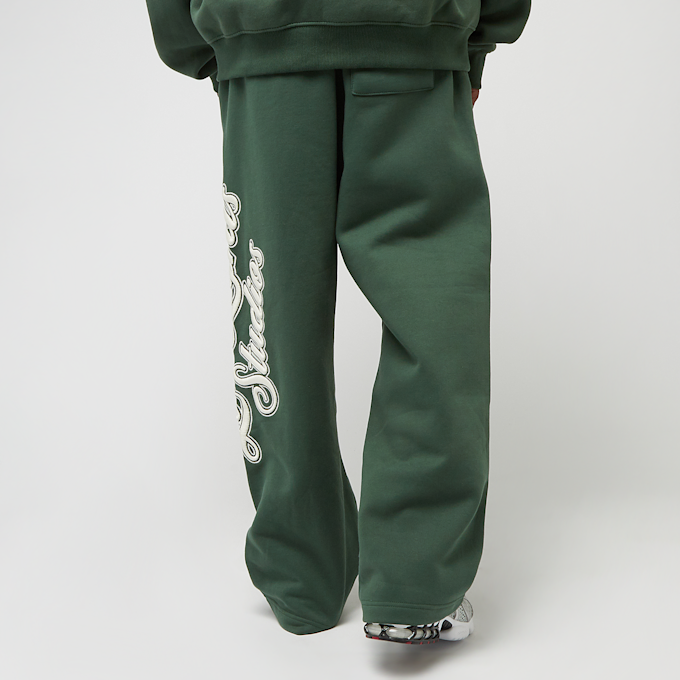 Shop Low Lights Studios Shutter Jogger Pants groen | SNIPES