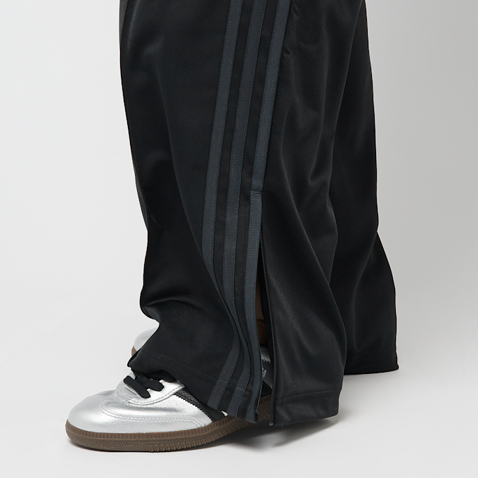 adidas Originals adicolor Loose Firebird Trainingshose schwarz kaufen ...