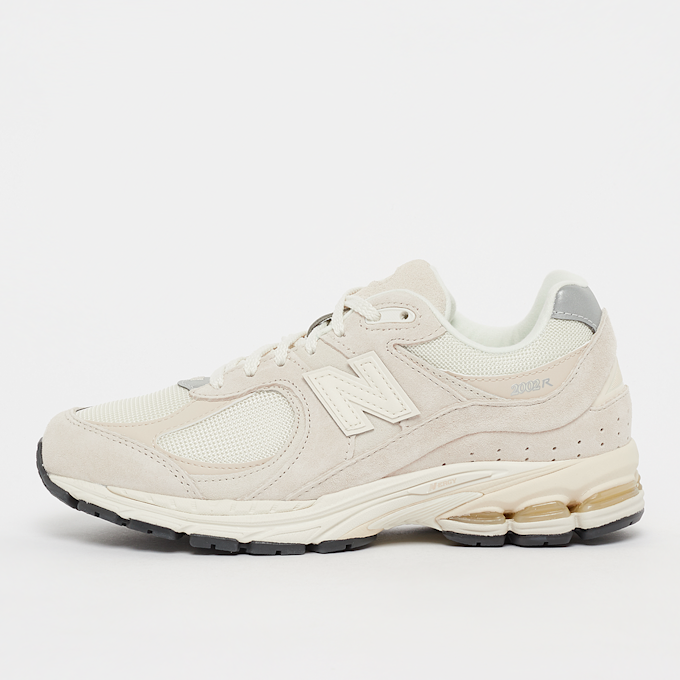 Shop New Balance 2002R beige | SNIPES