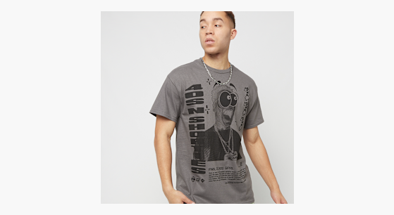 Market World Famous Bootleg Club Pocket Tee preto | 399001169-BLK | SNIPES
