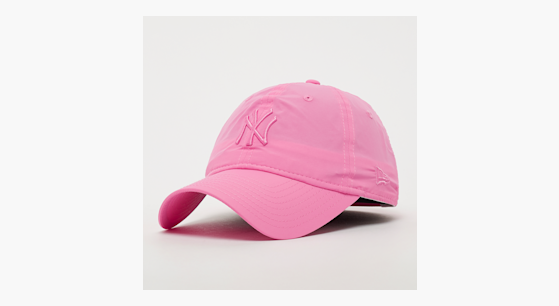 Compra New Era 9Twenty Female Poly MLB New York Yankees rosa | SNIPES