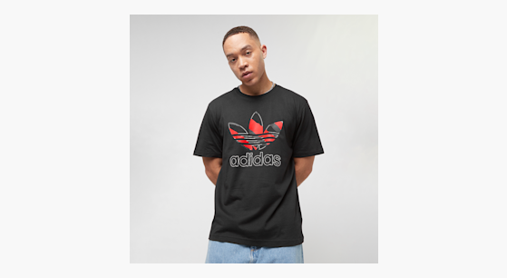 Compra adidas Originals T-Shirt Ripped Camo SMU Table Tee negro | SNIPES