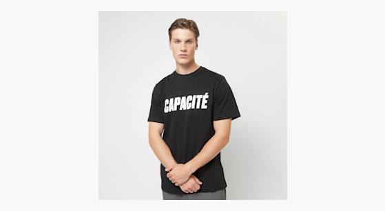 Capacité Core Logo Tee schwarz (CM244-006-1)