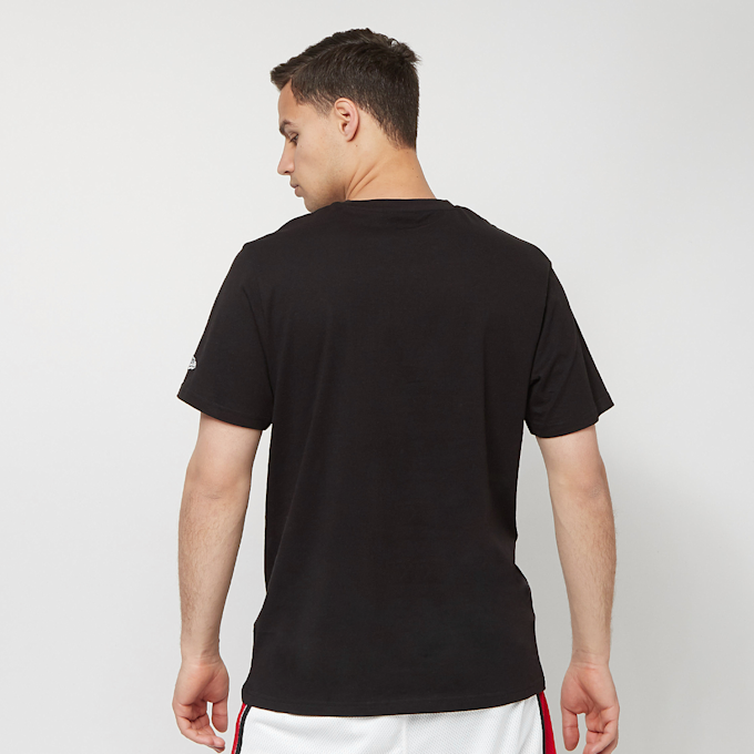 New Era NBA Bar Graphic T-Shirt MILBUC zwart | 13134152 | SNIPES