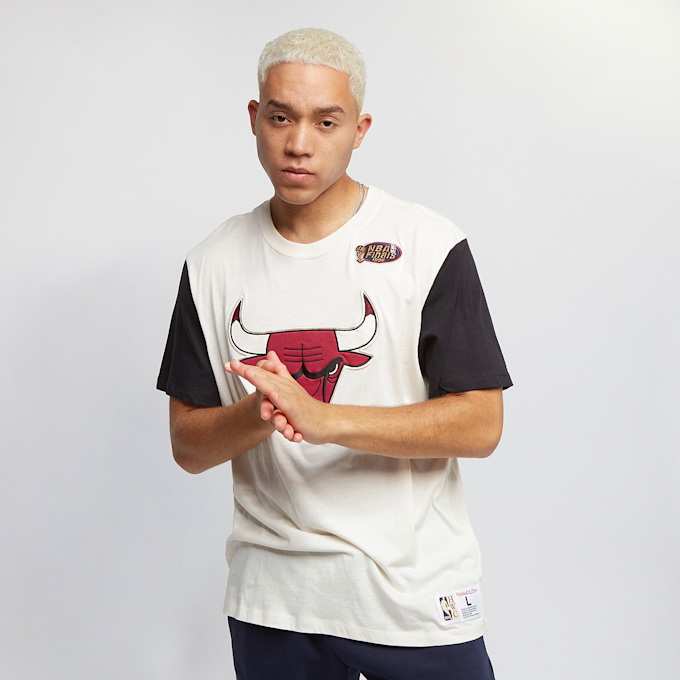 Mitchell & Ness NBA Color Blocked Short Sleeve Tee Chicago Bulls beż ...