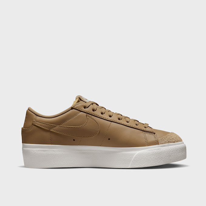 Nike Wmns Blazer Low Platform