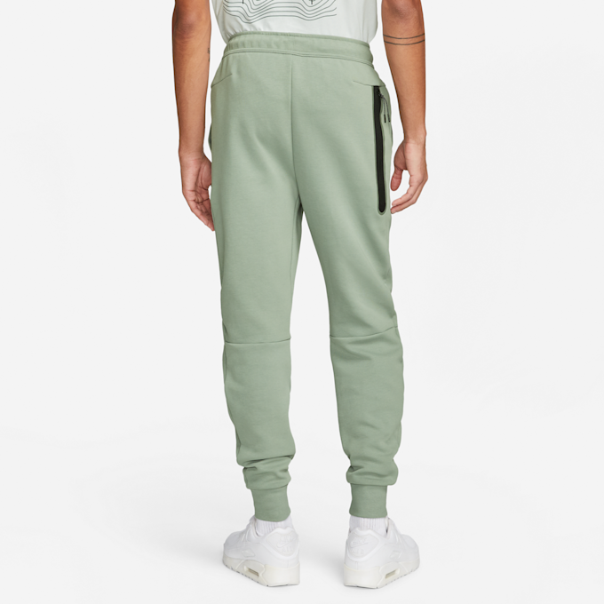 Nike Sportswear Tech Fleece groen (CU4495-330)