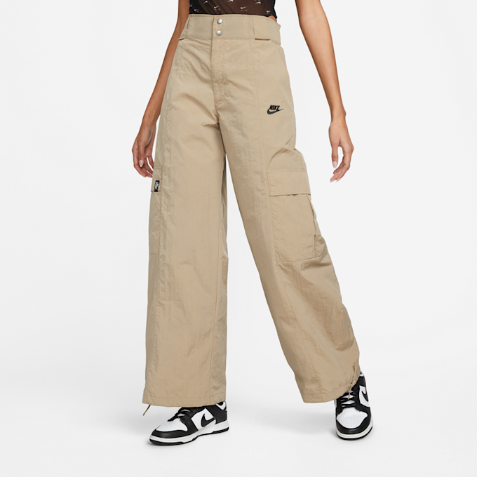 Nike Sportswear Oversized High-Waisted Woven Cargo Pants zelena ...
