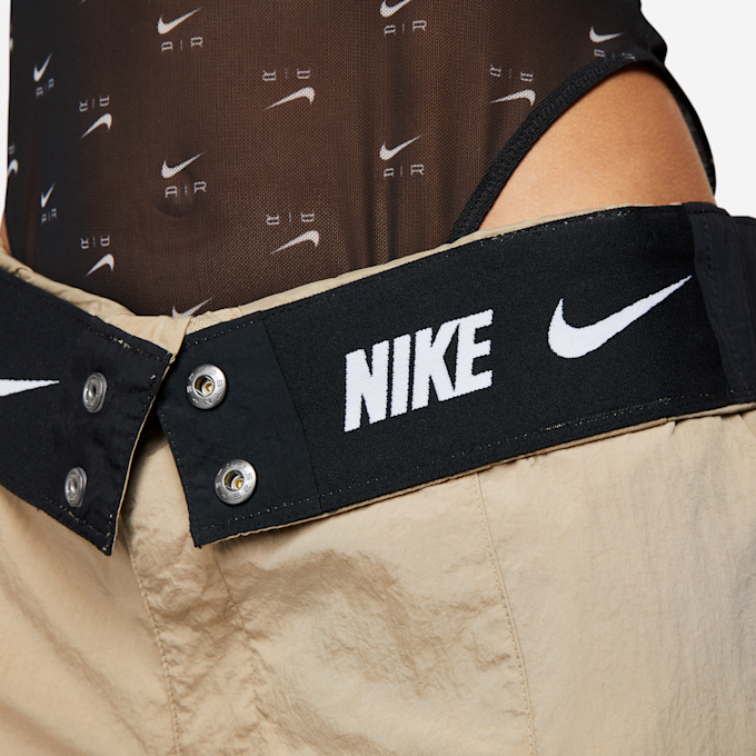 Nike Sportswear Oversized High-Waisted Woven Cargo Pants zelena ...