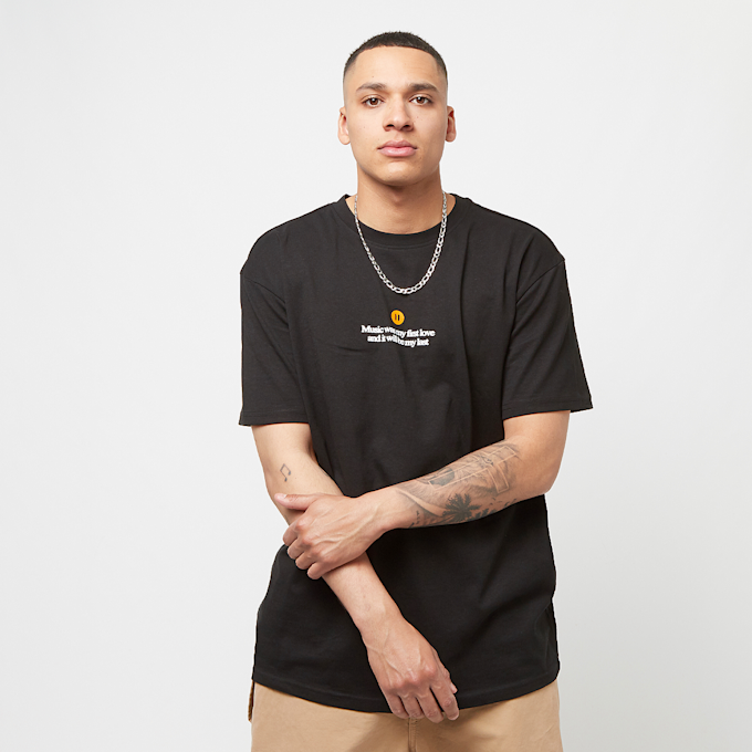 Upscale by Mister Tee K-Pop Oversize Tee zwart | MT2613-00007 | SNIPES
