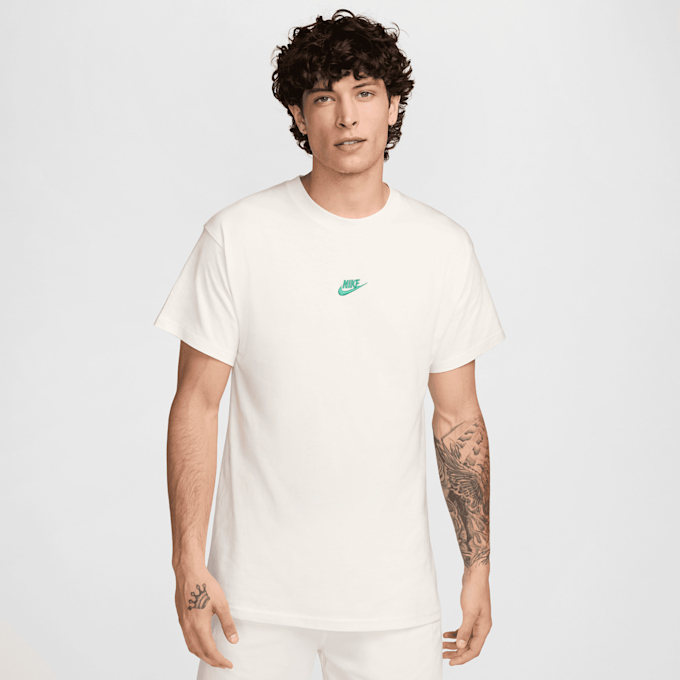 Nike Sportswear Club Short Sleeve Tee beige | FJ0560-135 | SNIPES